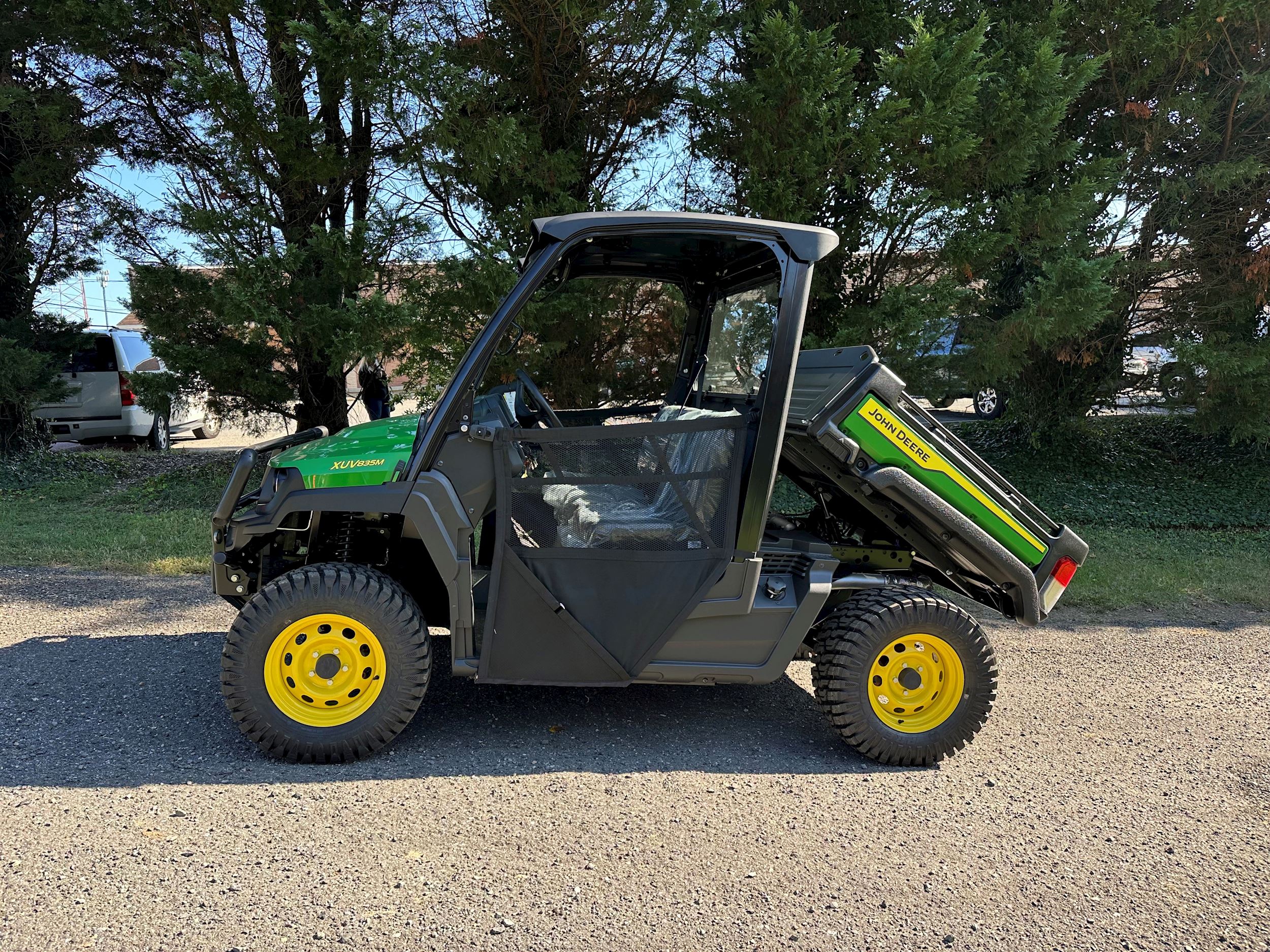 XUV835M Honor Edition Crossover Utility Vehicle - New XUV - up to 45 ...